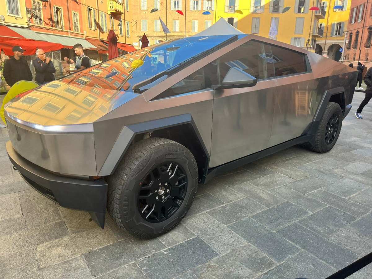 Cybertruck sbarca in Italia – Decappottabili – On The Road